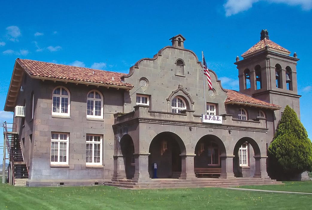 Adios Columbia Gorge – Travel With Jil and Mike